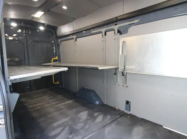 Ford Transit T-250 148" EL HIGH ROOF CRÉDIT-BAIL DISPONIBLE 2021 | Cars ...