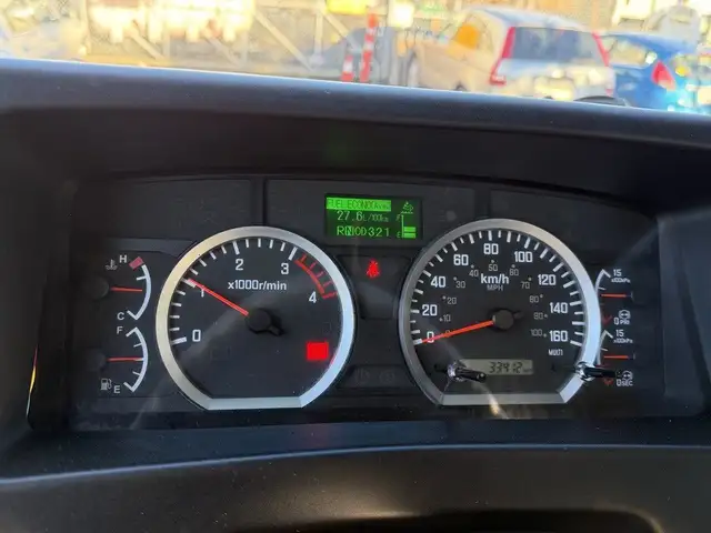 2022 Isuzu FVR 24 Foot Cummins Cube Van with Power Tail Gate and ...