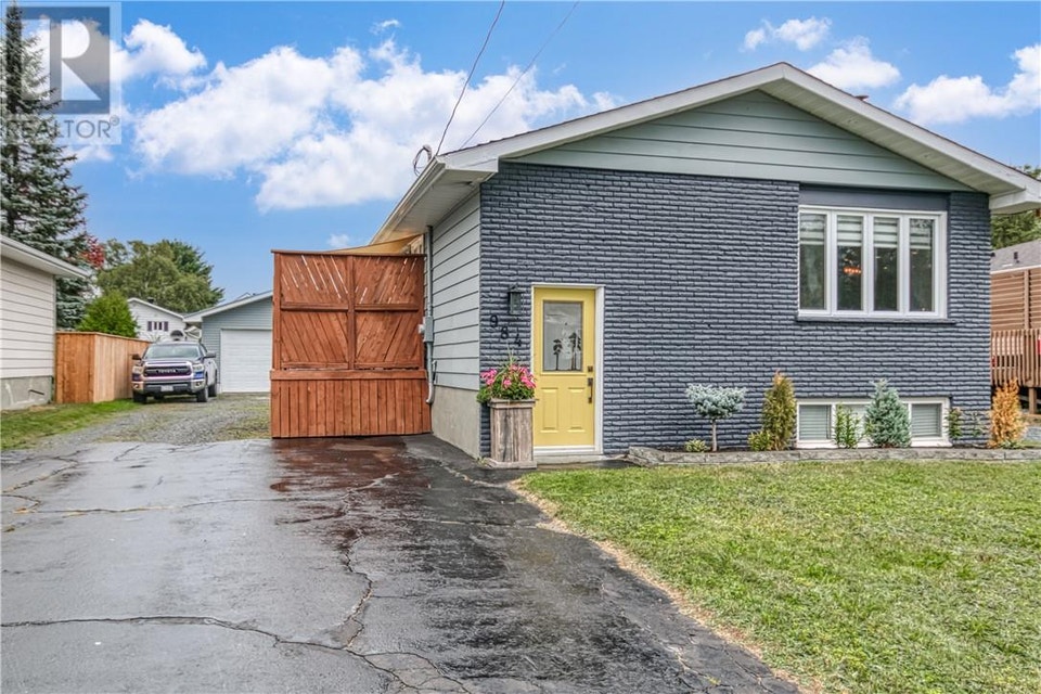 984 Jeanne D'arc Street Hanmer, Ontario | Houses for Sale | Sudbury ...