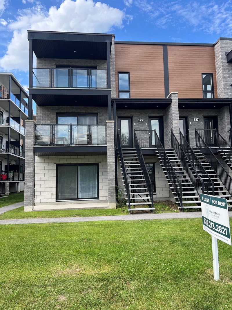 Résentement VACANT facile à VISITER. | Long Term Rentals | Gatineau ...