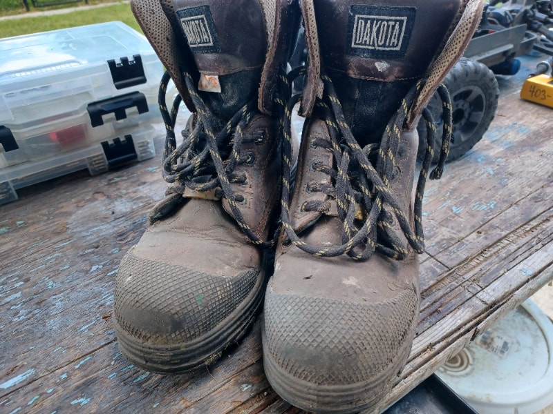 Kodiac fibreglass toe, thinsulate work boots, VERY LIGHT | Men's Shoes ...