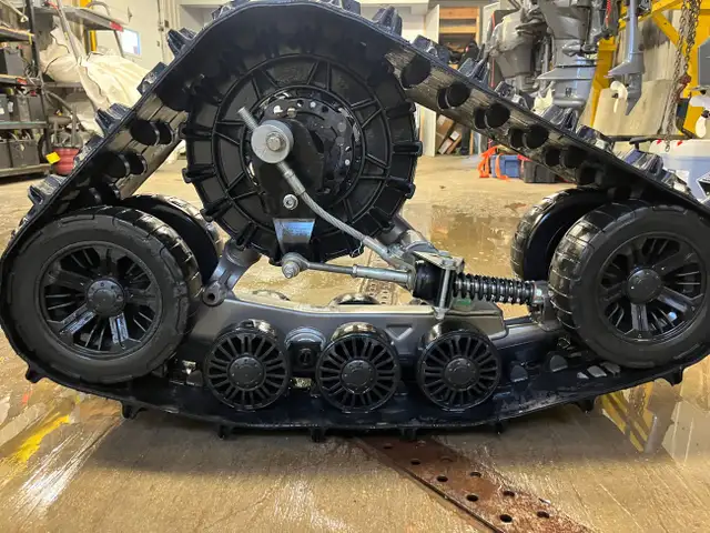 2023 CAMSO Track kits UTV T4S FIXATION POUR UN UFORCE 800 Idéal | ATVs ...