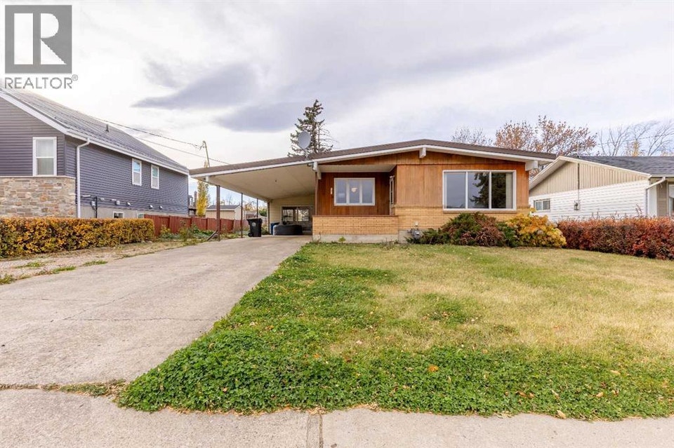 124 N 200 E Raymond, Alberta | Houses for Sale | Lethbridge | Free ...