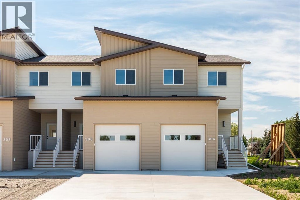 304 S 50 W Raymond, Alberta | Houses for Sale | Lethbridge | Free local ...