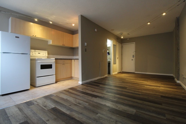 17th Ave SW / Mission Apartment For Rent | Avenue Tower | Long Term ...