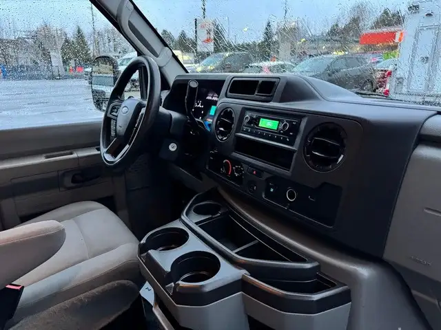 2022 Ford E-450 Cube Van / 16 Ft Box | Heavy Trucks | Delta/Surrey ...