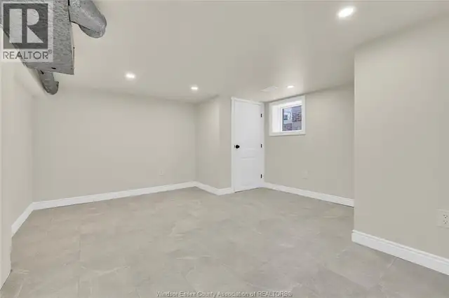 1006 PILLETTE Windsor, Ontario | Long Term Rentals | Windsor Region ...