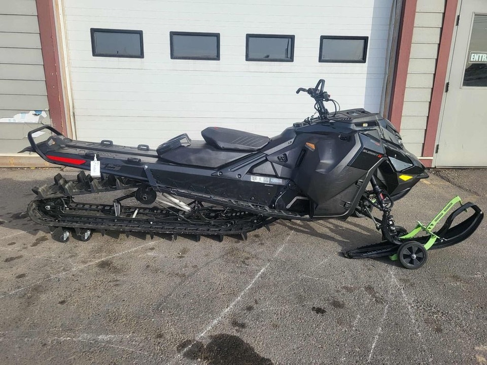 2024 Ski-Doo Ski-Doo SUMMIT X 850 TURBO 165 FINANCING AVAILABLE ...