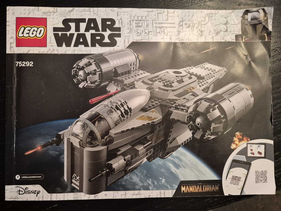 Lego Star Wars Razor Crest 75292 | Storage & Parking for Rent ...