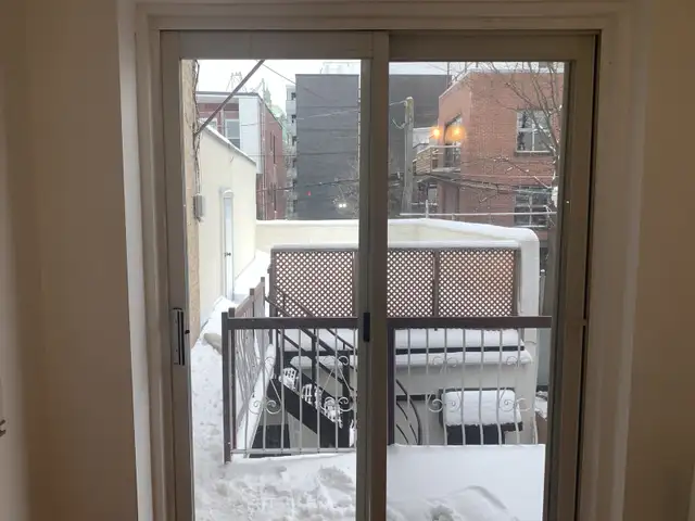 Luminous 3 1/2 5 mins walk metro Laurier | Long Term Rentals | City of ...