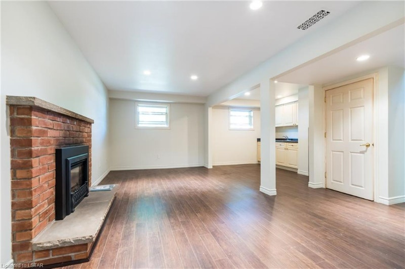 Basement, Bachelor's Apartment for Rent | Long Term Rentals | London ...