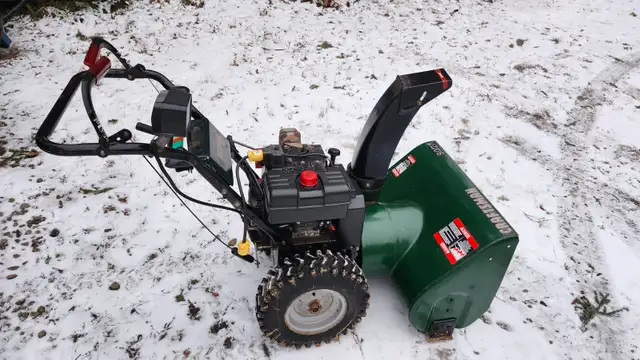 Craftsman snowblower 9hp 27"cut $700 ph.902 565-7430 | Snowblowers ...