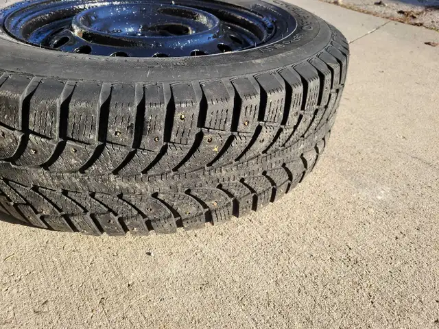 Champiro GT Ice Pro SUV 215/70 R16 studded tires | Tires & Rims ...