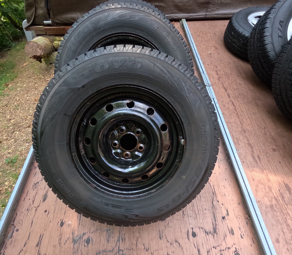 PNEUS D’HIVER TOYO 225-75-R16 | Other | Laurentides | Free local classifieds - Kijiji