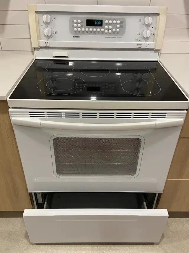 Cuisinière avec fourneau à convection et autonettoyant | Stoves, Ovens ...