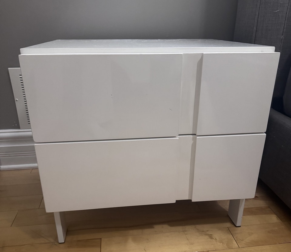 Table de chevet / commode blanche – 2 tiroirs | Dressers & Wardrobes ...