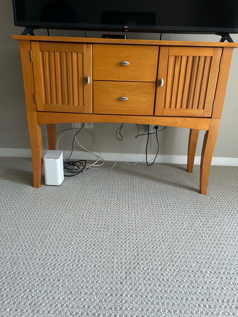 buffet cabinet | Hutches & Display Cabinets | Calgary | Free local classifieds - Kijiji