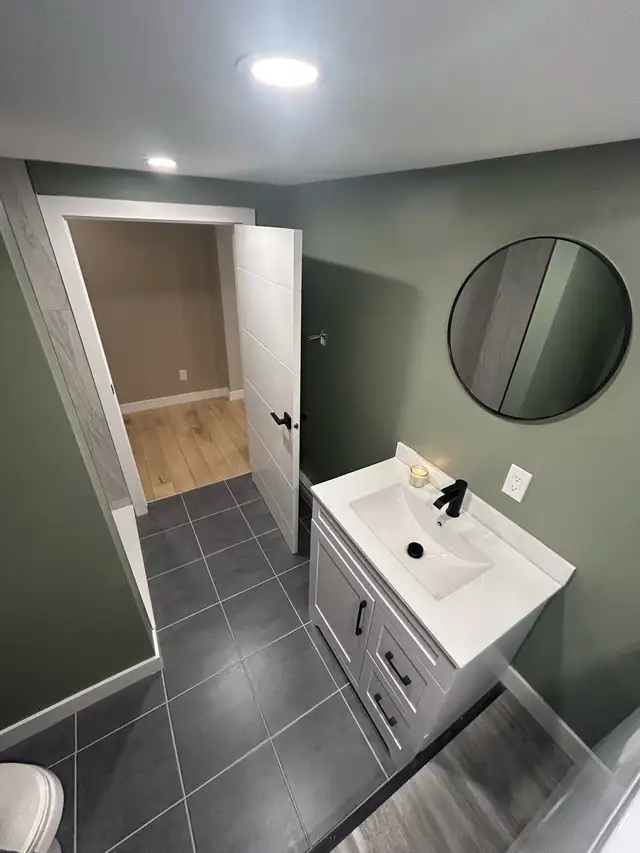 $1800 – Brand New 2-Bed Basement | Laundry + Parking | Bayfront | Long ...