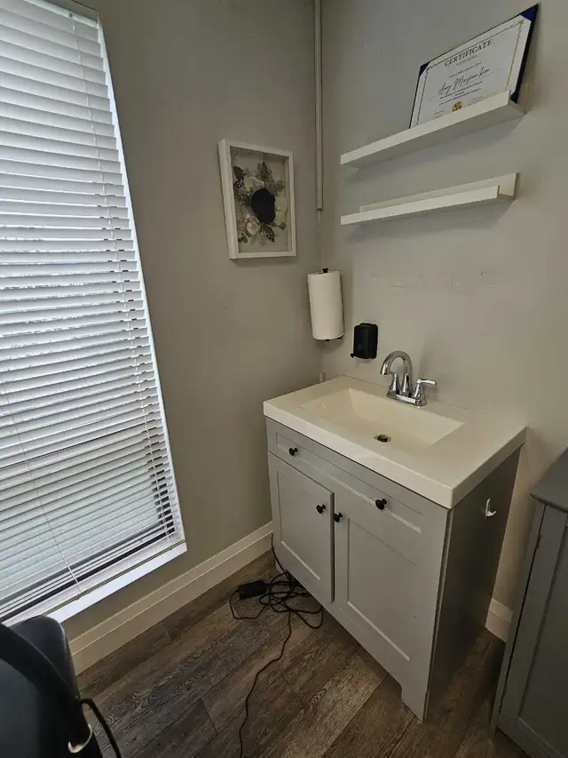 beauty station for rent | Commercial & Office Space for Rent | Oakville ...