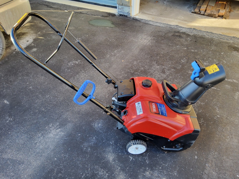 Toro 418ZE single stage 4-cycle engine snow thrower | Snowblowers ...