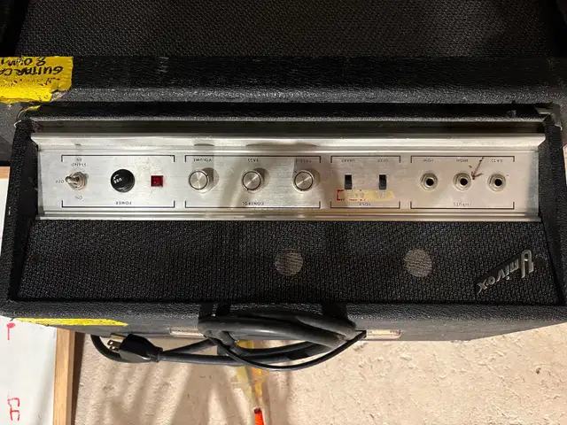 VINTAGE UNIVOX U-1235 WITH CAB | Amps & Pedals | City of Halifax | Free ...