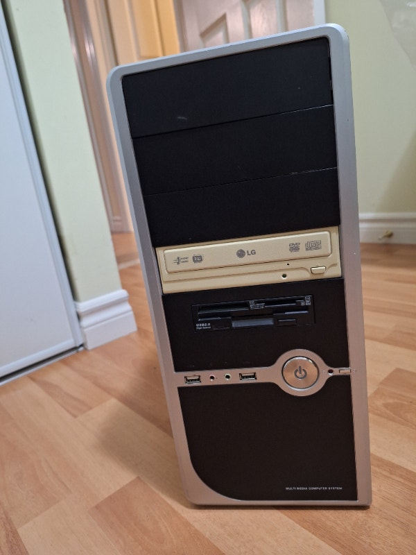 Old computer case with power | Other | City of Toronto | Kijiji Classifieds