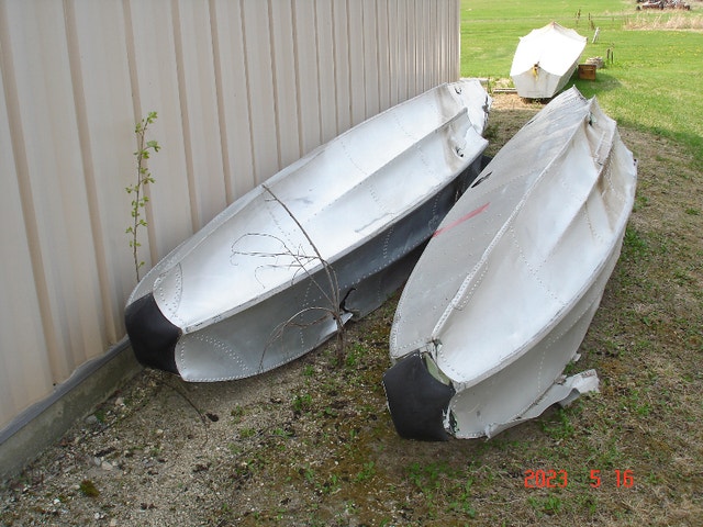 Edo 3430 floats and assorted Edo parts | Other | Winnipeg | Kijiji