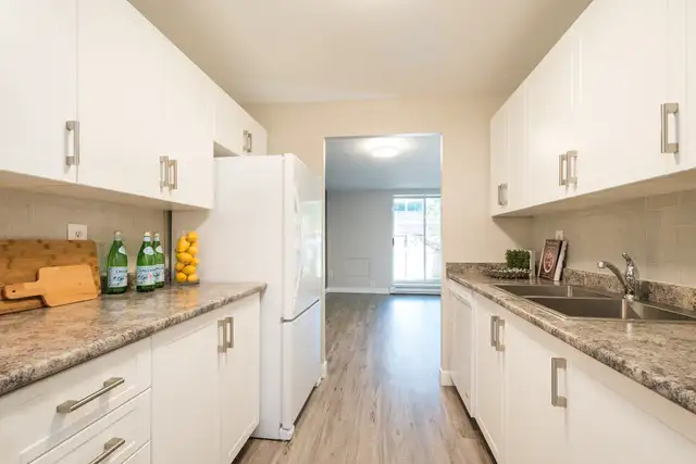 Walk to Fanshawe Campus Student Apartment | Long Term Rentals | London ...