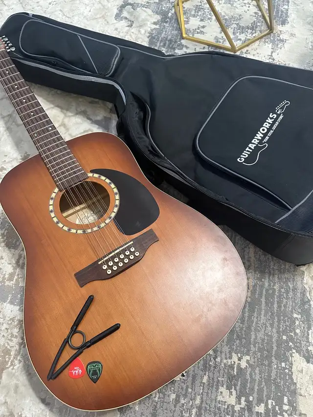 High-End Art & Lutherie 12-String Acoustic Guitar with bag | Guitars ...