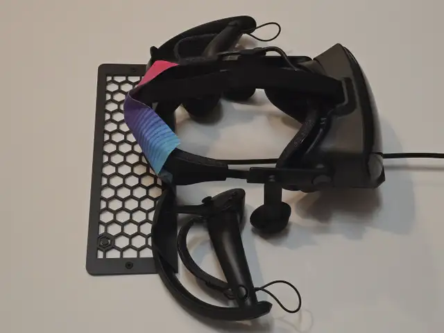 Valve Index (full kit) | Desktop Computers | Ottawa | Free local ...