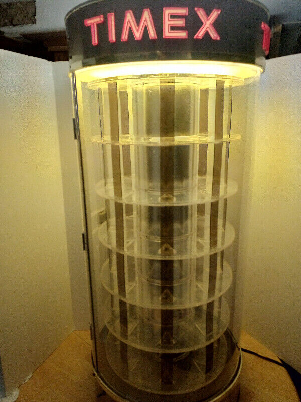 Vintage 1970s Timex Watch Display Case Lighted & Rotating | Arts ...