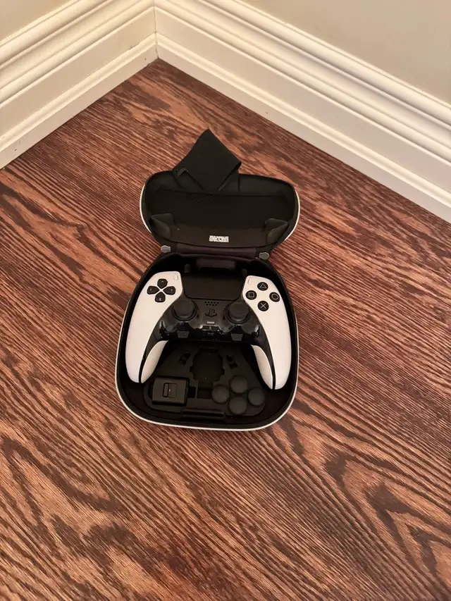 Like new Ps5 dualsense edge pro controller | Sony Playstation 5 ...