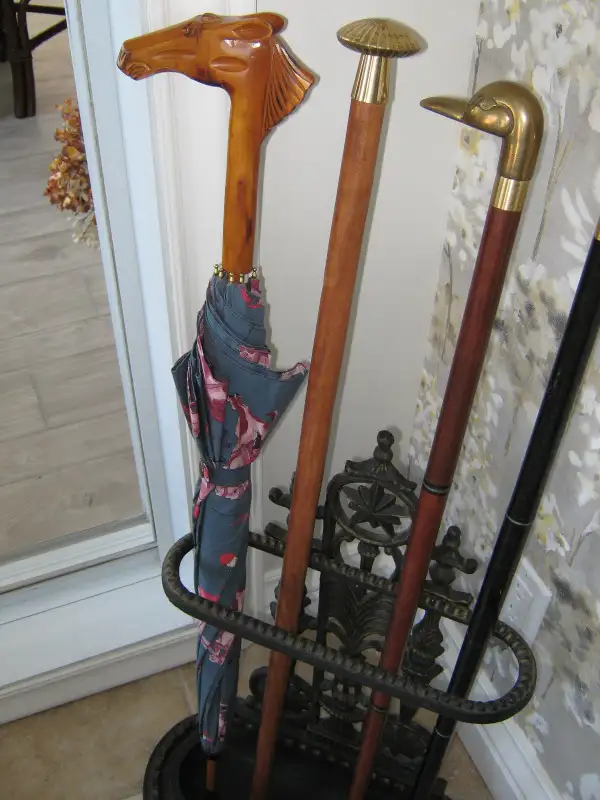 Parapluie de collection avec tête sculptée . | Arts & Collectibles ...