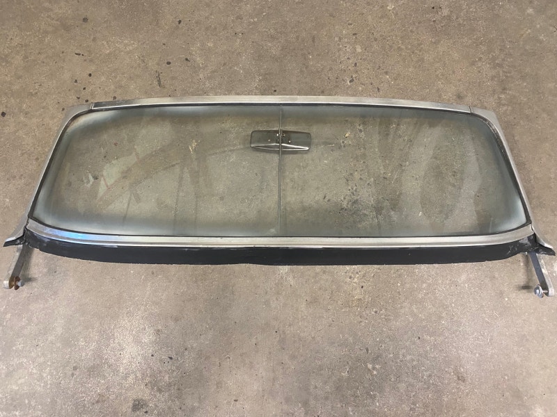 1968-74 MGB windscreen | Classic Cars | Ottawa | Kijiji