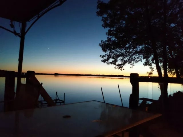 kawartha-lakes-lakefront-cottage-rental-pet-friendly-ontario