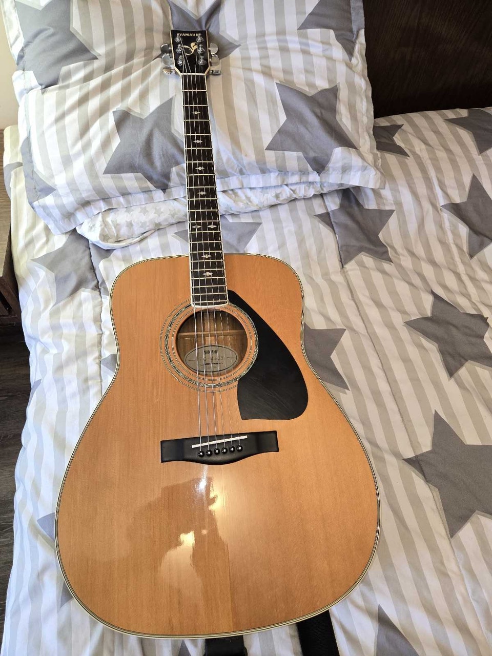 ACOUSTIC GUITAR - YAMAHA FG-450 S | Guitars | Kitchener / Waterloo ...