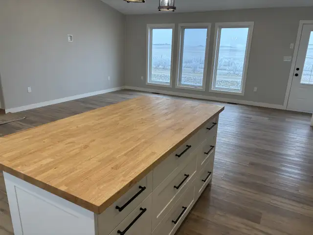 4 Season Lake House For Sale By Owner | Houses for Sale | Regina | Free local classifieds - Kijiji