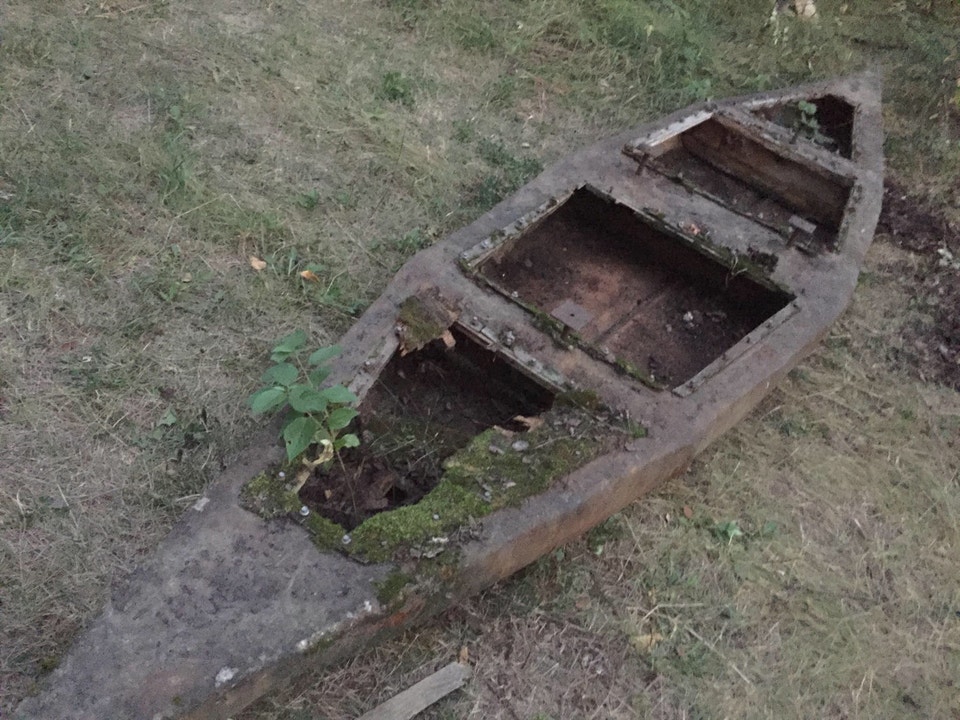 Old vintage weathered Canoe kayak boat for CHEAP-Make any offer ...