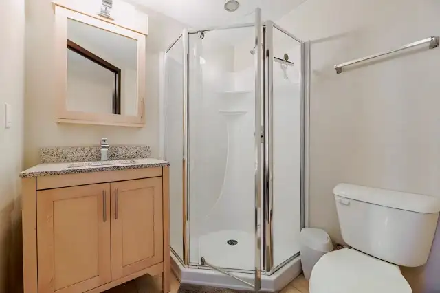 Spring 2026 sublet - Cozy private bedroom with private bathroom | Short ...