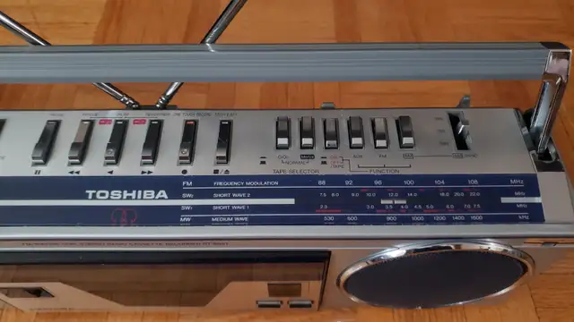 TOSHIBA RT-S651 STEREO RADIO CASSETTE RECORFER BOOMBOX | Stereo Systems ...