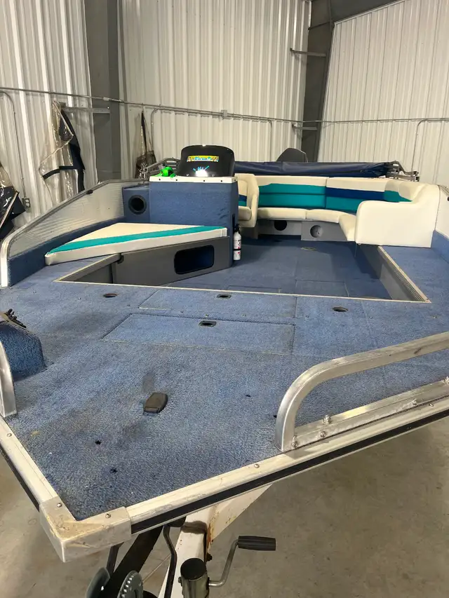 1993 19' Grumman Deck Boat with trailer | Powerboats & Motorboats ...