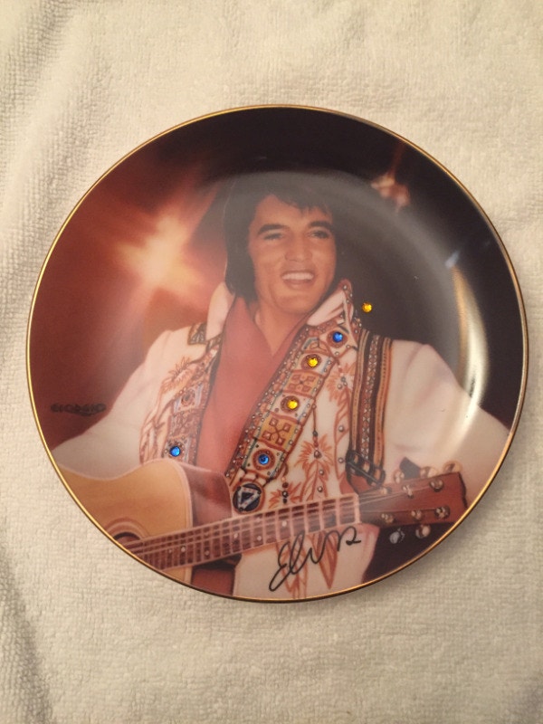 ELVIS PRESLEY " REMEMBERING ELVIS ' Collection Plates | Arts ...