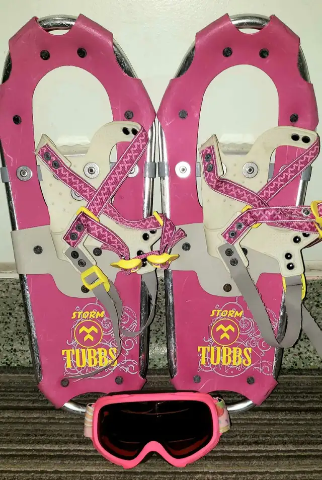Raquettes à neige pour enfant Tubs Storm 20"+ lunettes Smith | Fishing ...