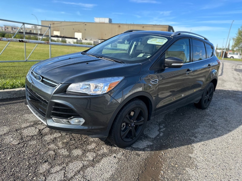 2016 FORD ESCAPE TITANIUM 4WD TURBO SUV | Cars & Trucks | Calgary | Kijiji