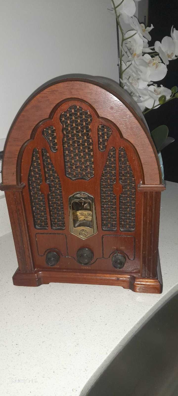 1930's Replica AM/FM Cathedral Radio | Stereo Systems & Home Theatre ...