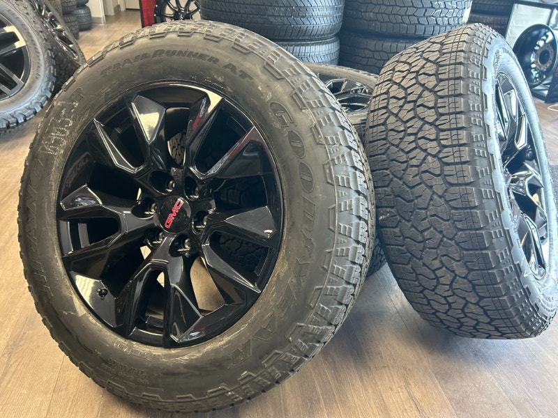 2022 Chevy Silverado Tahoe RST OEM wheels and Tires | Tires & Rims ...