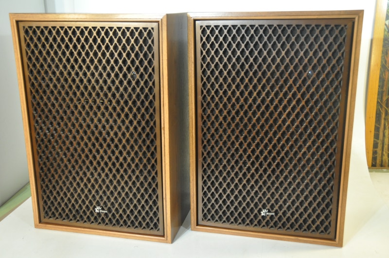 Excellent Vintage SANSUI SP-3000 15” 5-Way Walnut Speakers | Speakers | Ottawa | Kijiji