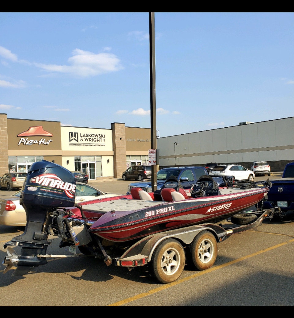2004 Stratos 200 Pro XL | Powerboats & Motorboats | Saskatoon | Free ...