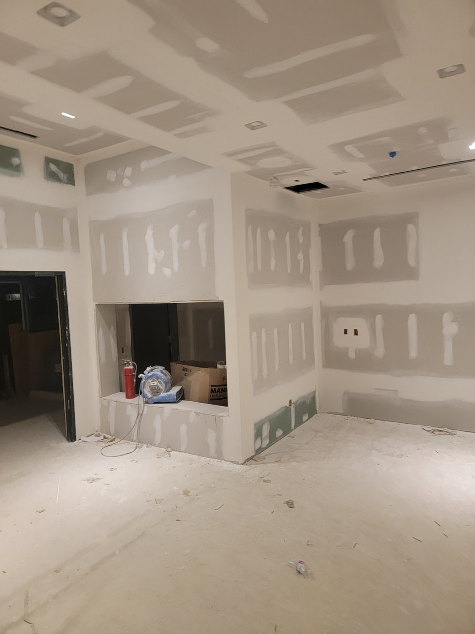 Drywall taper, taping, mudding, popcorn ceiling removal, plaster ...