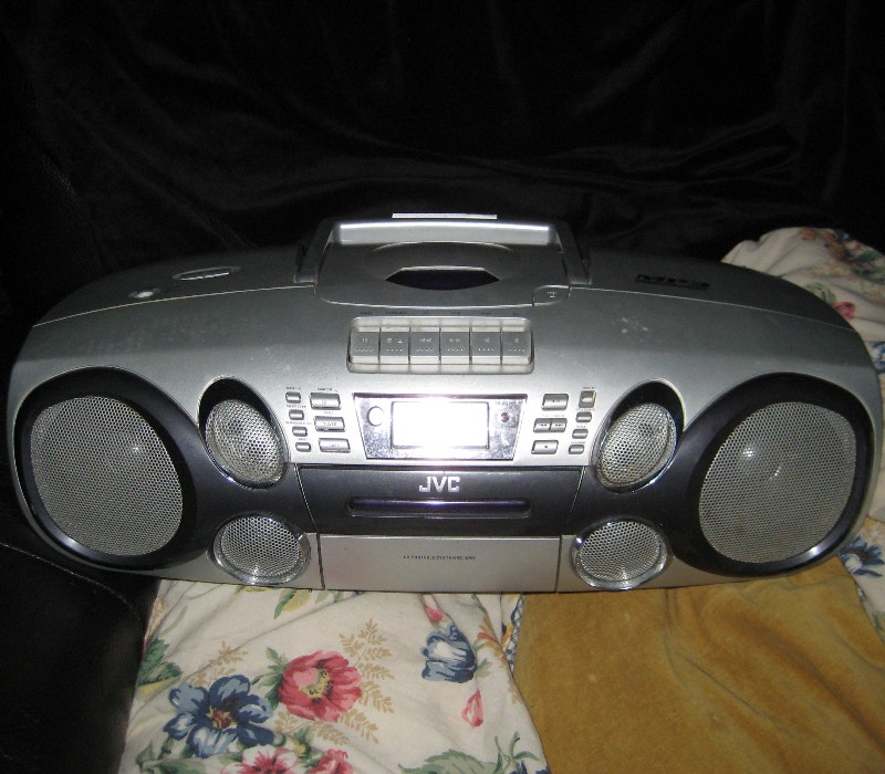 JVC RC-BM5 Boombox Vintage 2002 Y2K Cassette CD AM/FM Stereo | Stereo ...